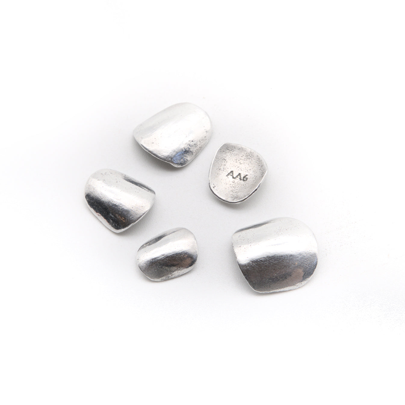 Custom-made Metal Nails – Snail Works